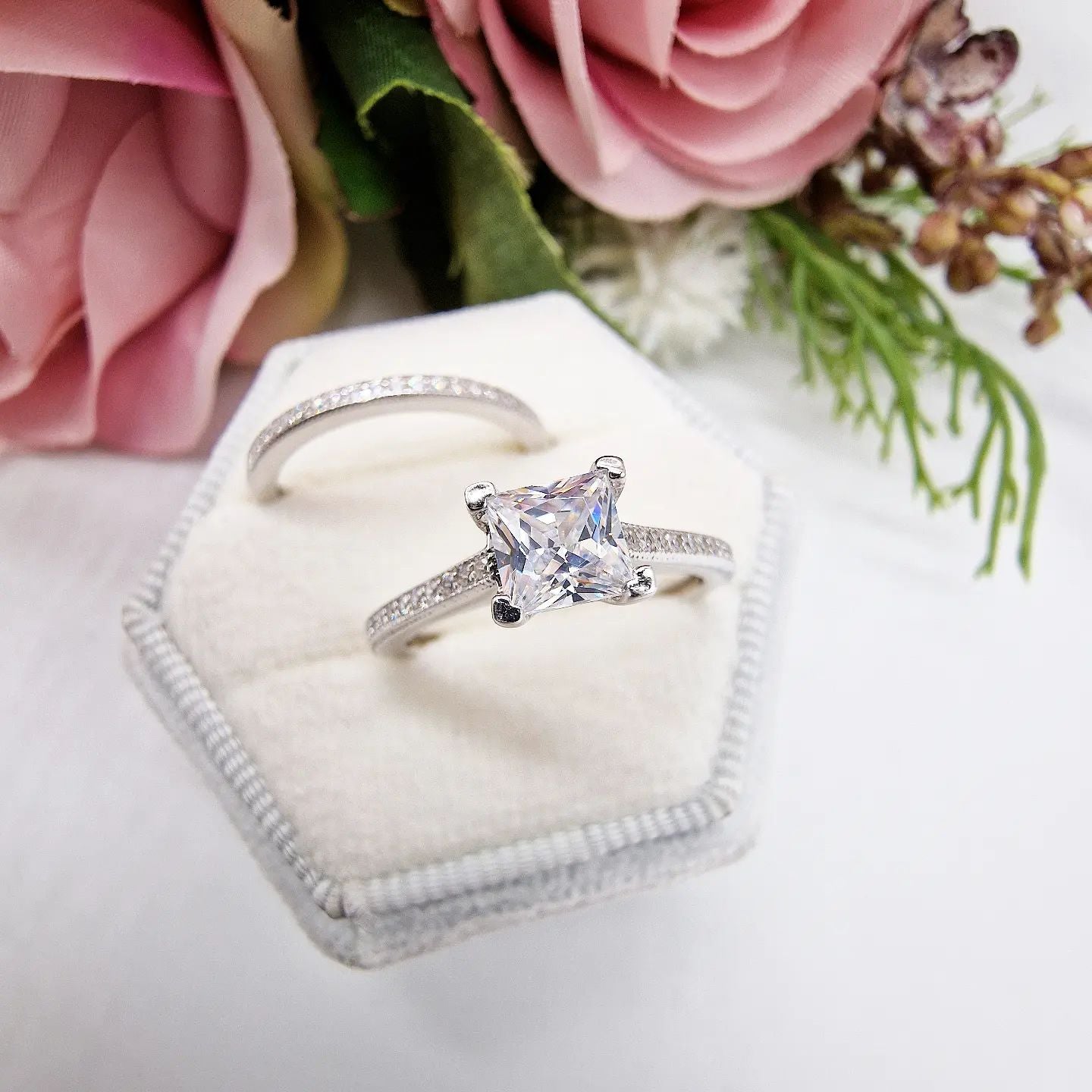 925 Sterling Silver Princess Cut Cz Ladies Ring Set